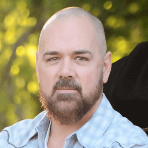 Lee Burns | Serial Entrepreneur | Speaker | Author | Actor