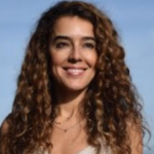 Anna Akbari | Sociologist, writer, speaker, personal performance ...