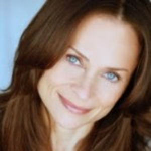 Heidi Kaufman Crowther | YOGA TEACHER & ACTRESS